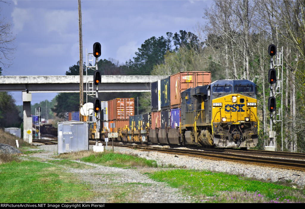 CSX 579 Q037